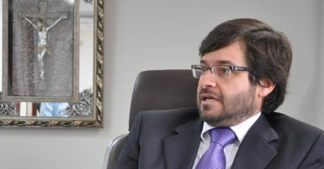 Carlos Thompson é eleito presidente TCE | Virginia Coelli